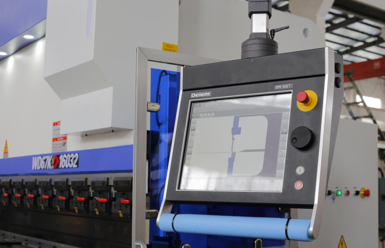 125 Ton Hidrolik Abkant Abkant 4 Metre Bükme Makinası - RAYMAX Videos