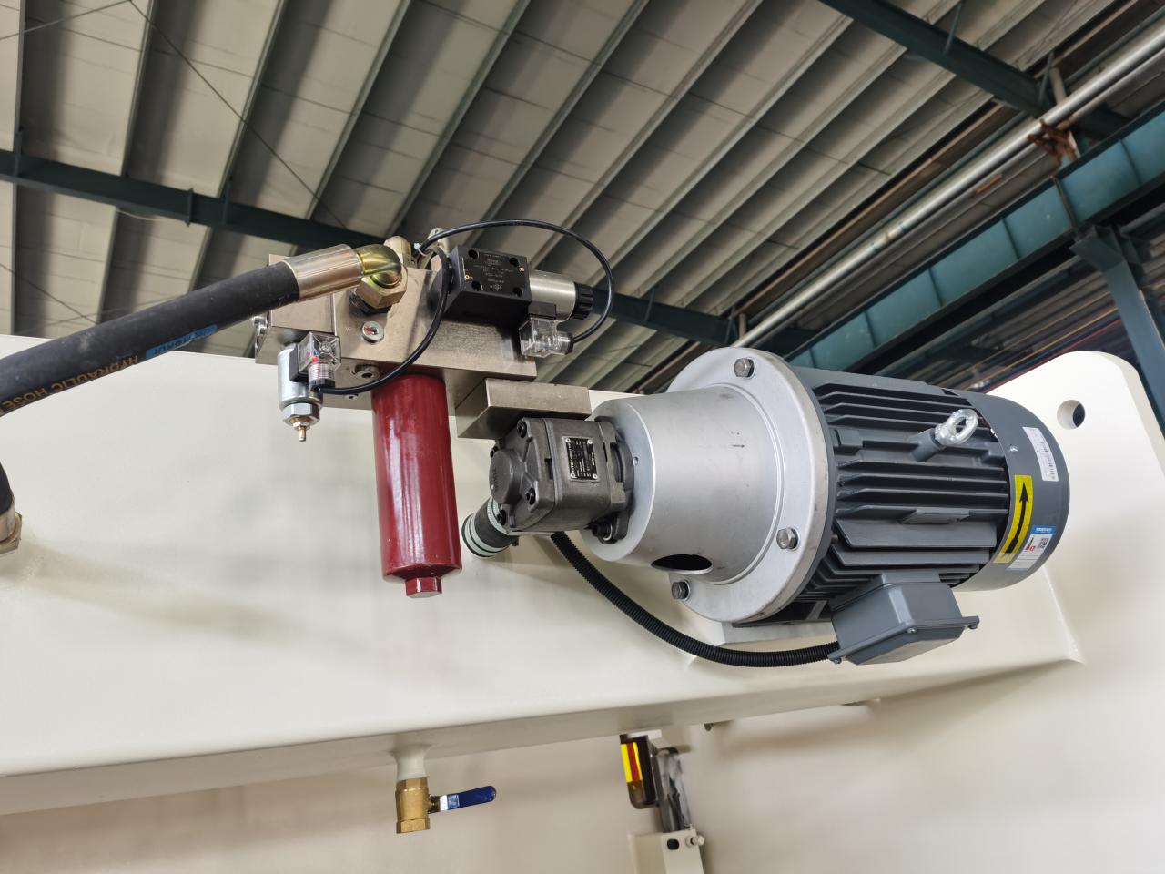 125t 2500mm Hydraulic Bender Machine/4 Axis Cnc Press Brake - RAYMAX Videos 125t 2500mm Hydraulic Bender Machine/4 Axis Cnc Press Brake - RAYMAX Videos