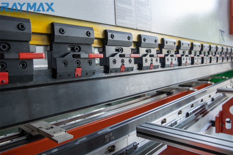 125t Cnc Servo Hydraulic Press Brake Machine For Sheet Metal Bending - RAYMAX Videos