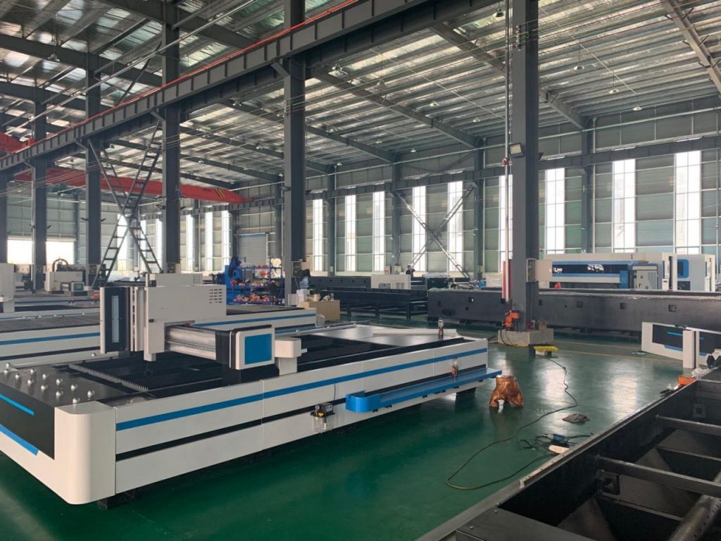 Machine de découpe laser pour tubes en fibre de métal de 3 mètres et ...