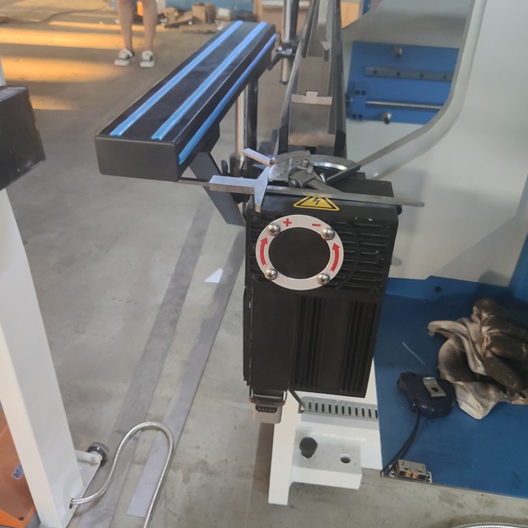 Ce Certificate Hydraulic Press Brake Mini Sheet Metal Bending Machine ...