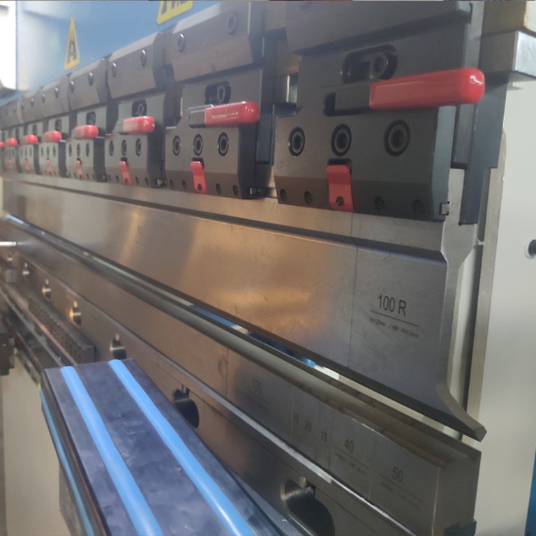 Ce Certificate Hydraulic Press Brake Mini Sheet Metal Bending Machine ...